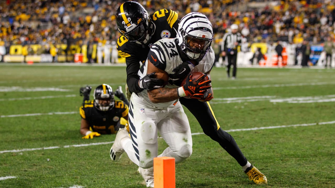 Cincinnati Bengals running back Samaje Perine's third TD of game is ...