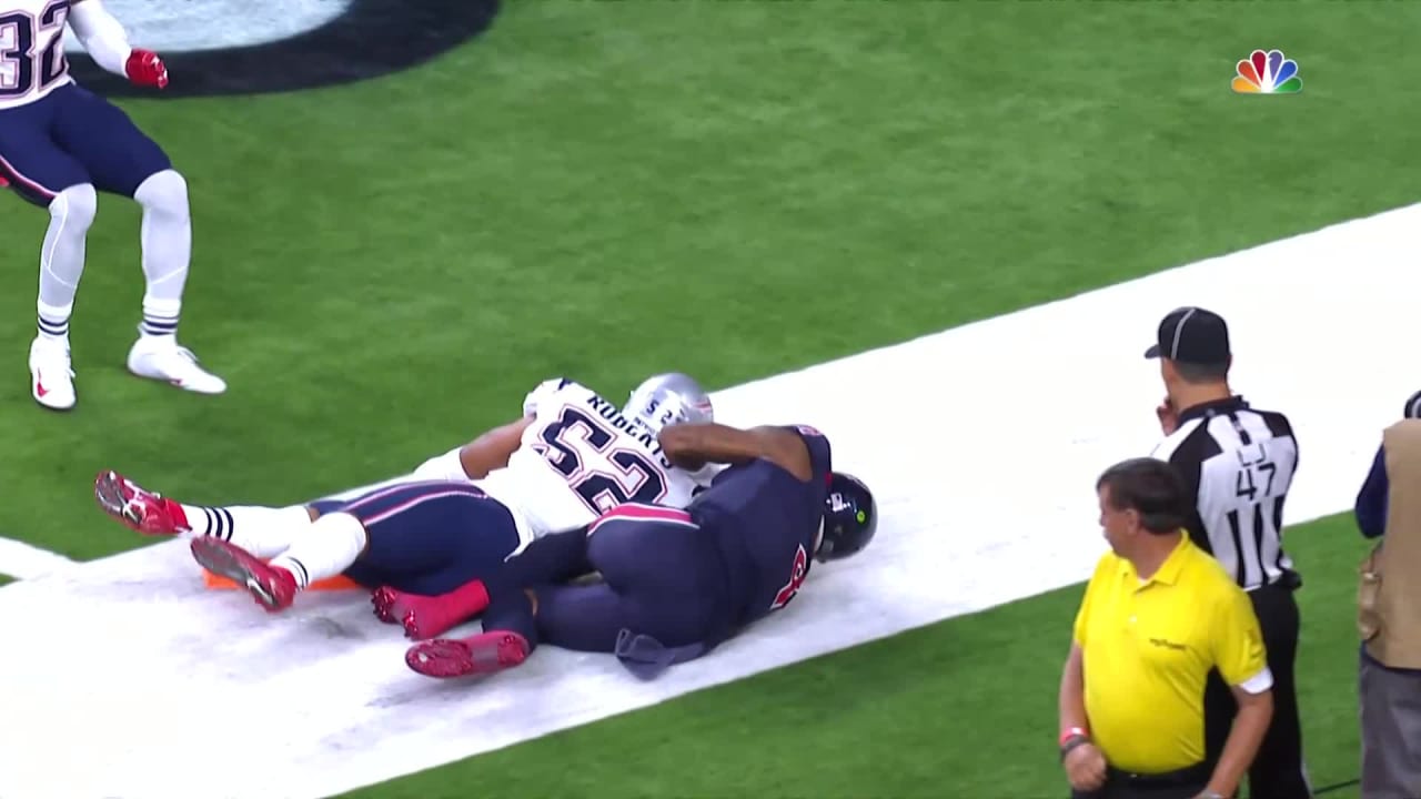 Can't-Miss Play: Handoff, handoff, pass! Watson catches Nuk's TD toss