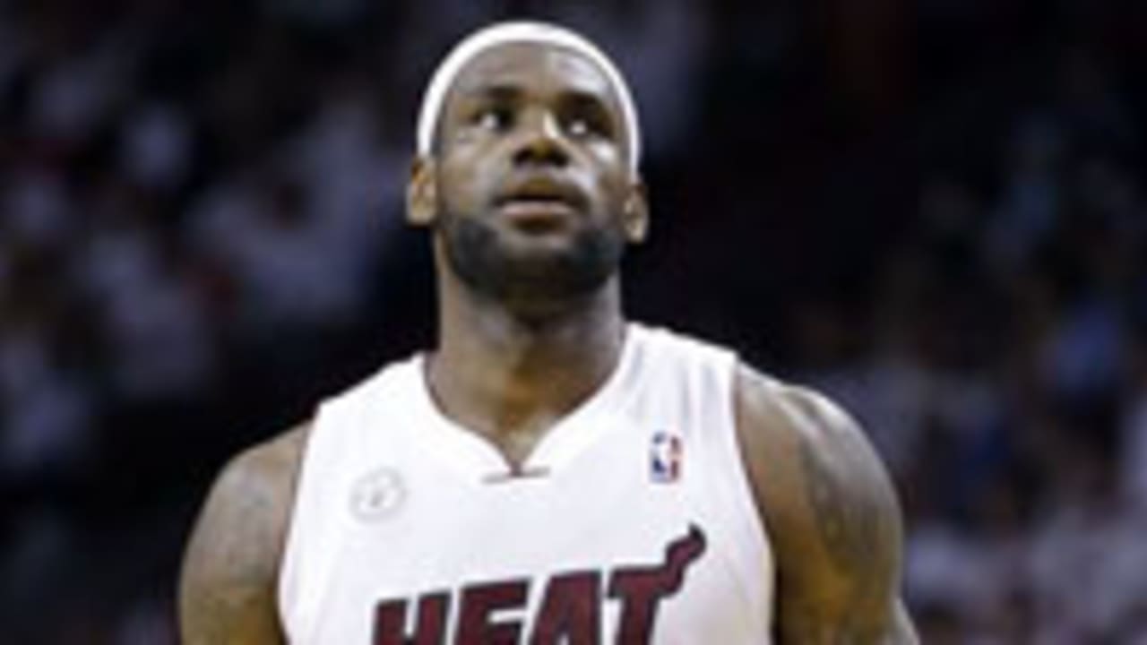 LeBron James: Can NBA star play quarterback in the NFL?