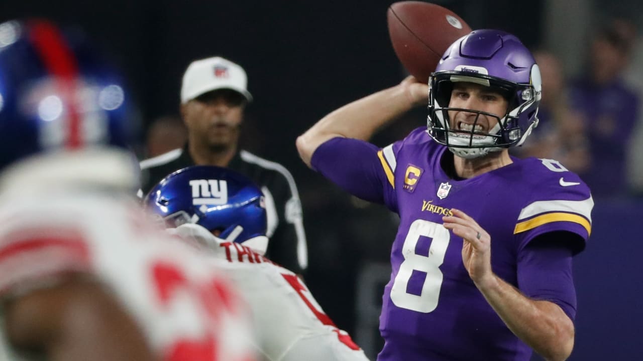 Minnesota Vikings quarterback Kirk Cousins lofts 25-yard dime to toe ...