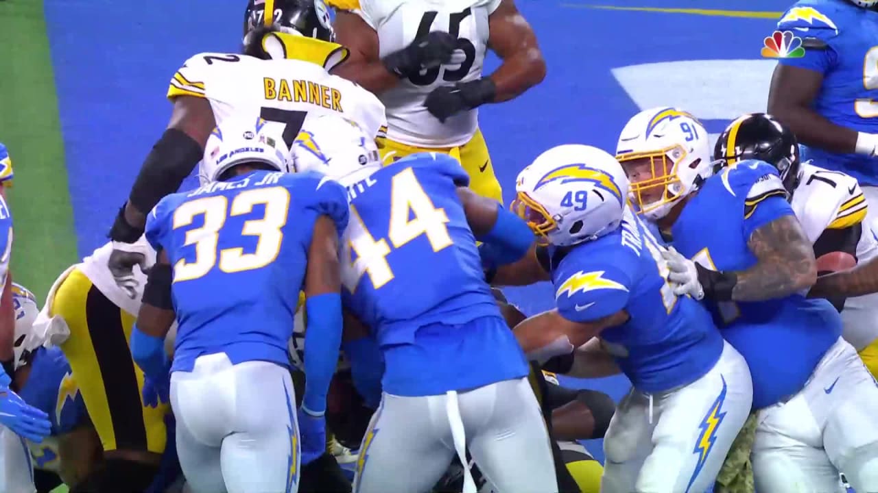 Pittsburgh Steelers running back Najee Harris hammers in a goal-line ...