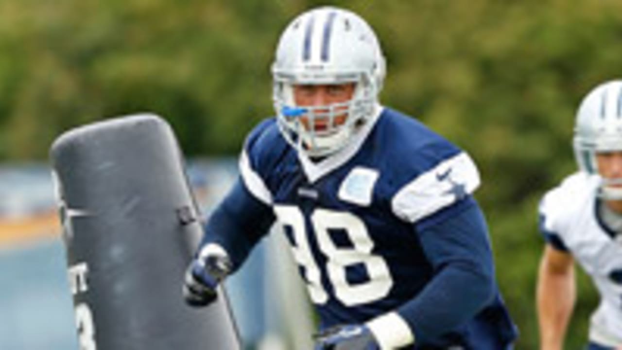 Tyrone Crawford out for entire Dallas Cowboys season