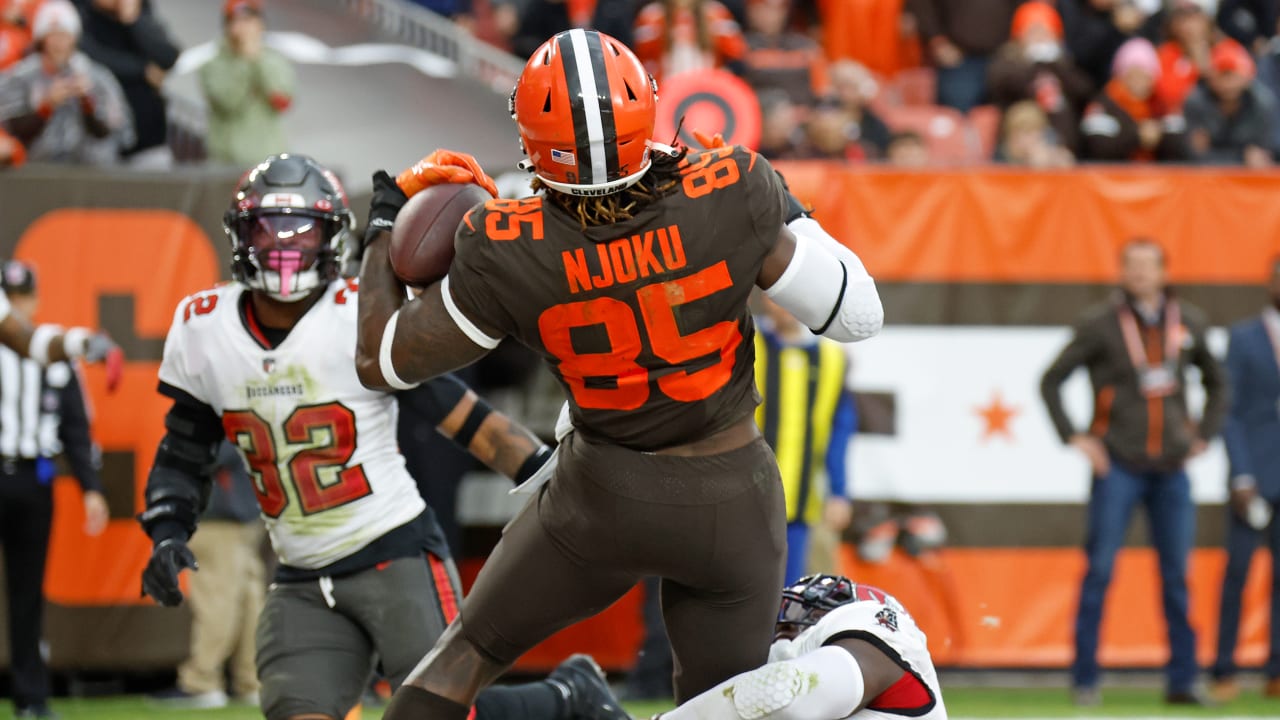 Can't-Miss Play: Cleveland Browns tight end David Njoku's one-handed TD ...