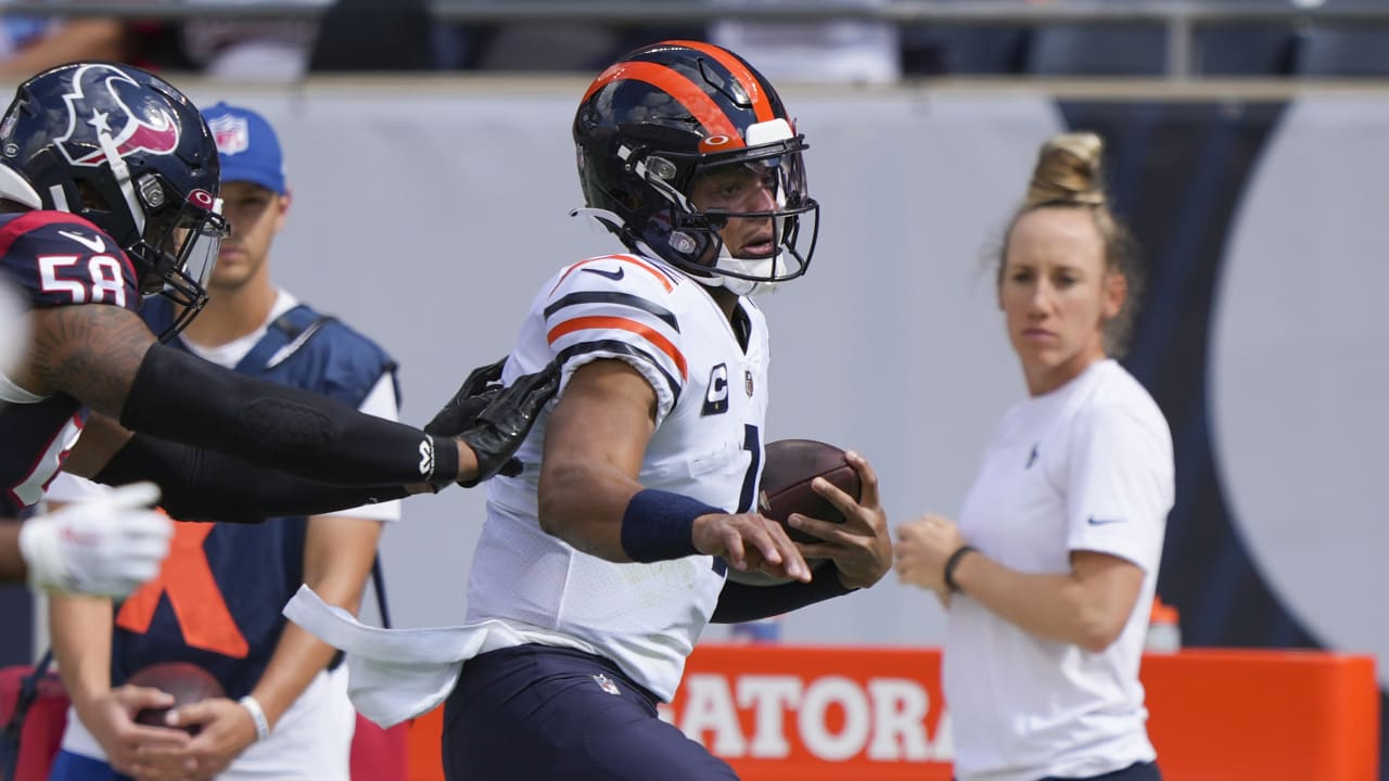 Chicago Bears quarterback Justin Fields sets new career long on 29-yard ...
