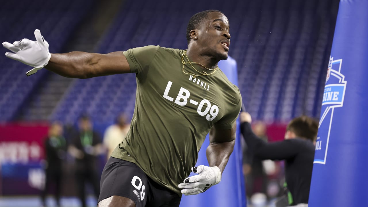 EDGE Derick Hall's 2023 NFL Scouting Combine workout EDGE Derick Hall's 2023 NFL Scouting Combine workout