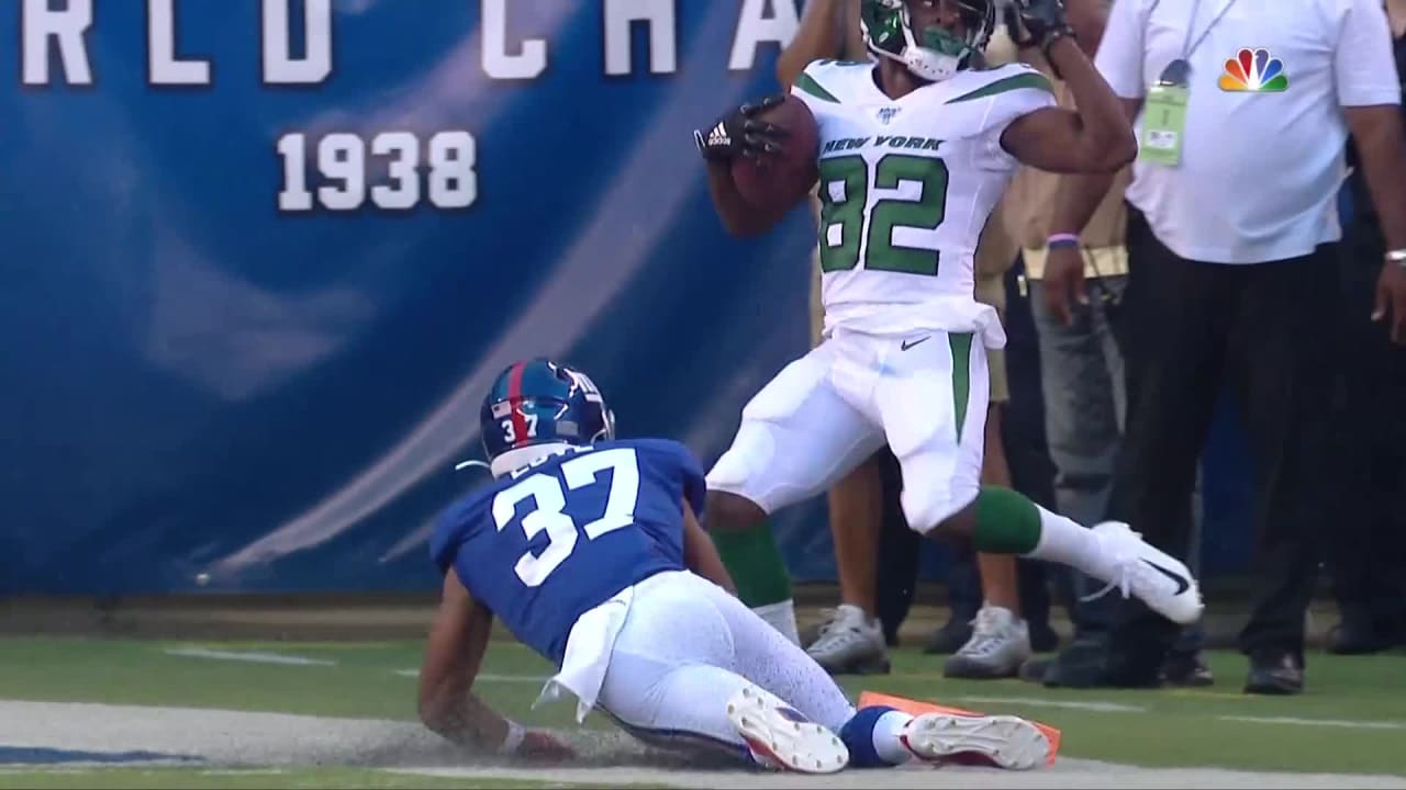 Jamison Crowder hauls in TD in Jets preseason debut