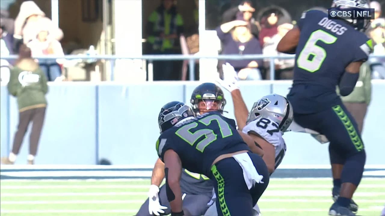 Tip-drill INT: Seattle Seahawks safety Quandre Diggs comes flying in ...