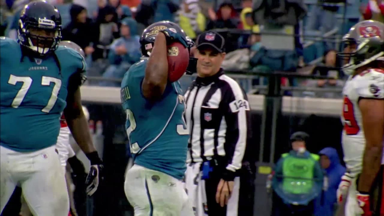 NFL Forward: Maurice Jones-Drew Coaches the Thunderbirds in Northern ...