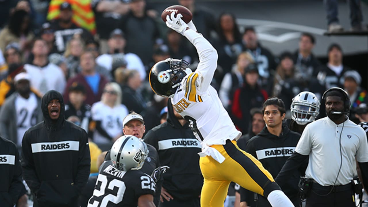 JuJu gets UP for impressive grab over defender