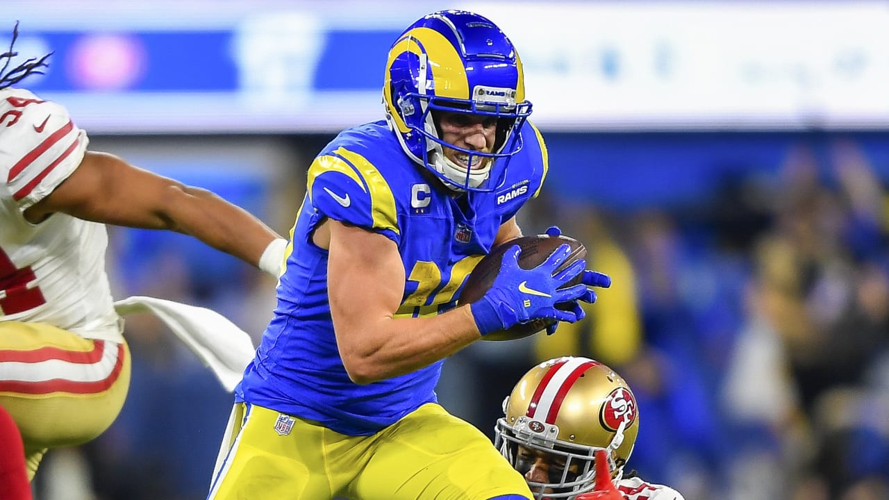 Los Angeles Rams wide receiver Cooper Kupp zooms across the middle of ...