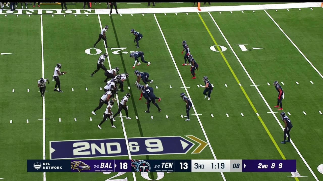 Baltimore Ravens quarterback Lamar Jackson is elusive on 6-yard scramble