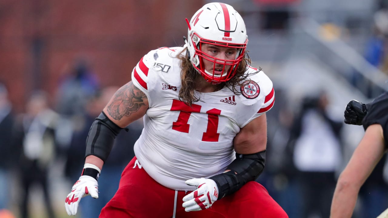 Dallas Cowboys select Nebraska Cornhuskers guard Matt Farniok with the ...