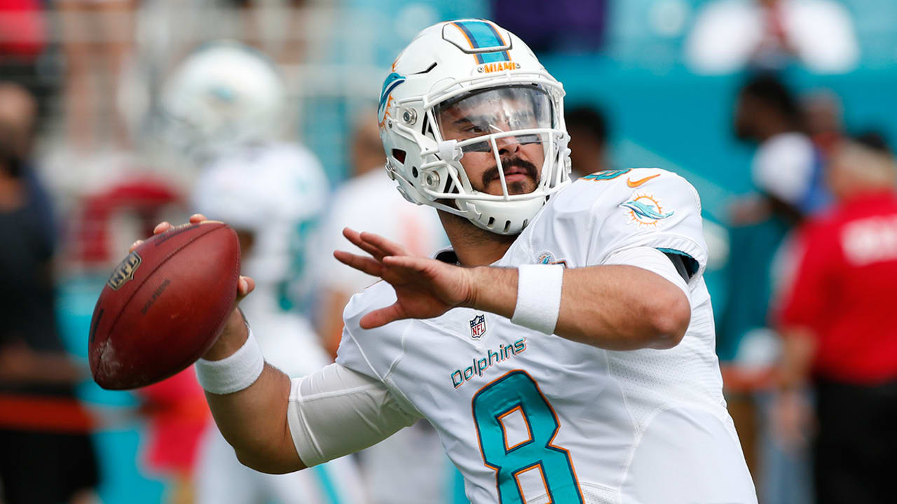 Matt Moore sticks with Dolphins on new two-year deal