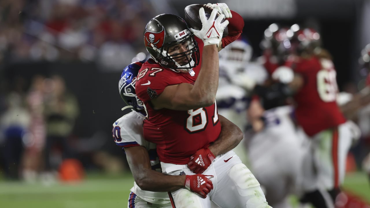 Every Tampa Bay Buccaneers tight end Rob Gronkowski catch in return ...
