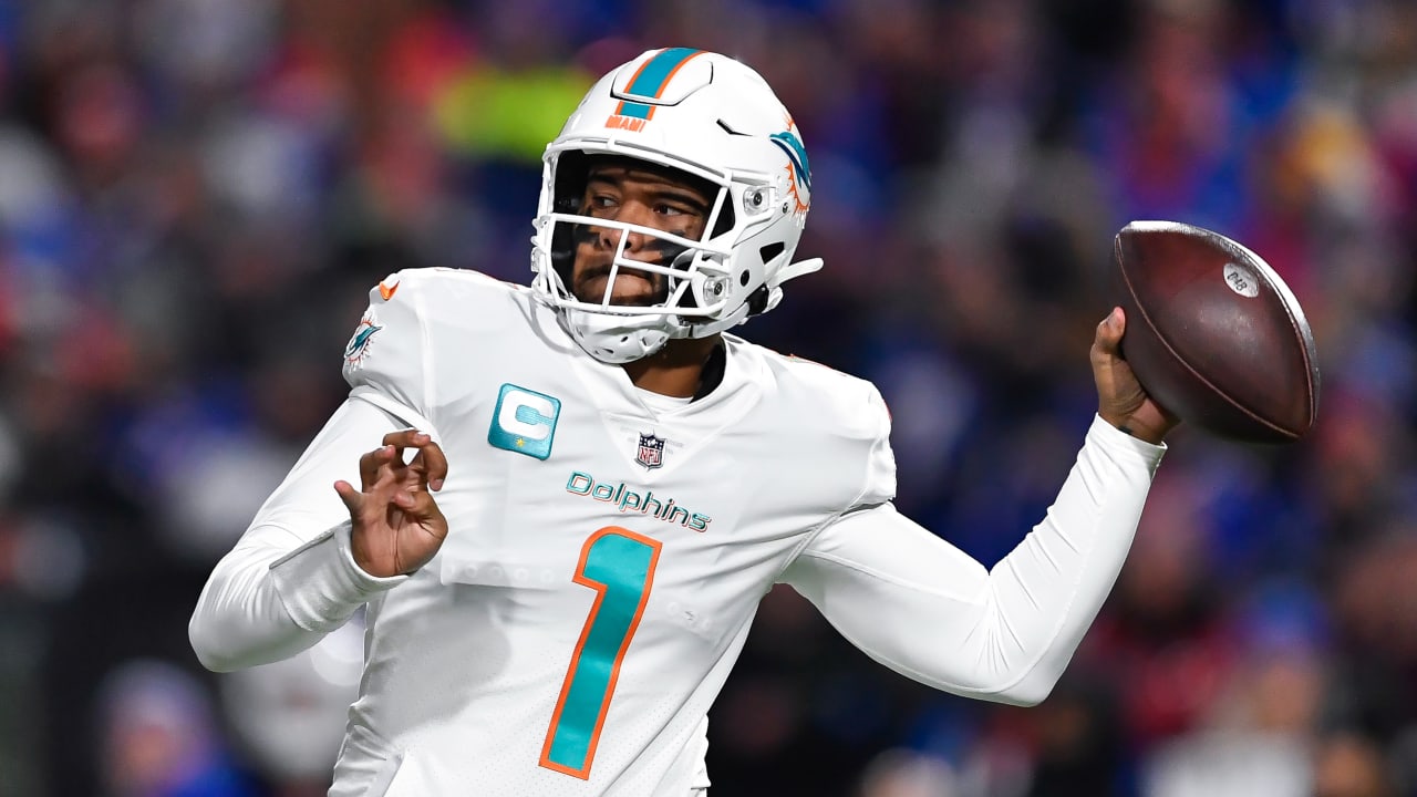 Miami Dolphins quarterback Tua Tagovailoa's top plays | 2022 season