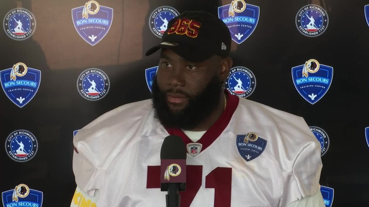 Washington Redskins offensive tackle Morgan Moses acts as Redskins ...