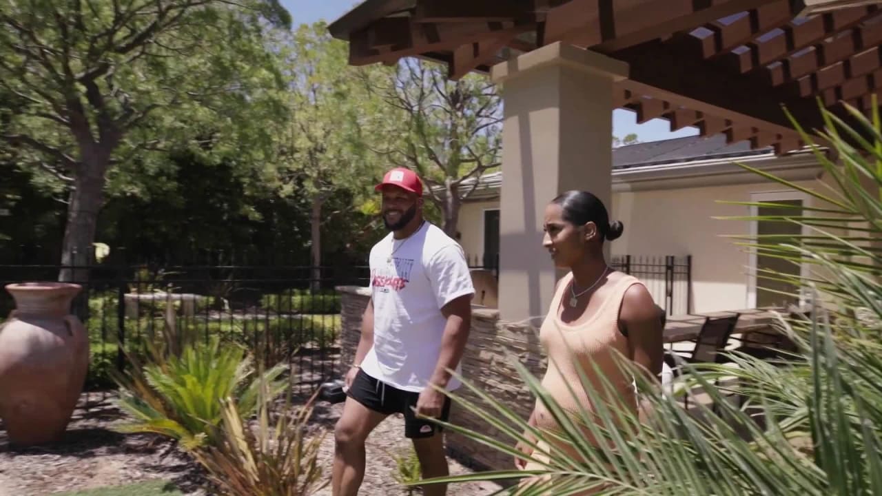 Los Angeles Rams DT Aaron Donald's family welcomes him into the 99 Club ...