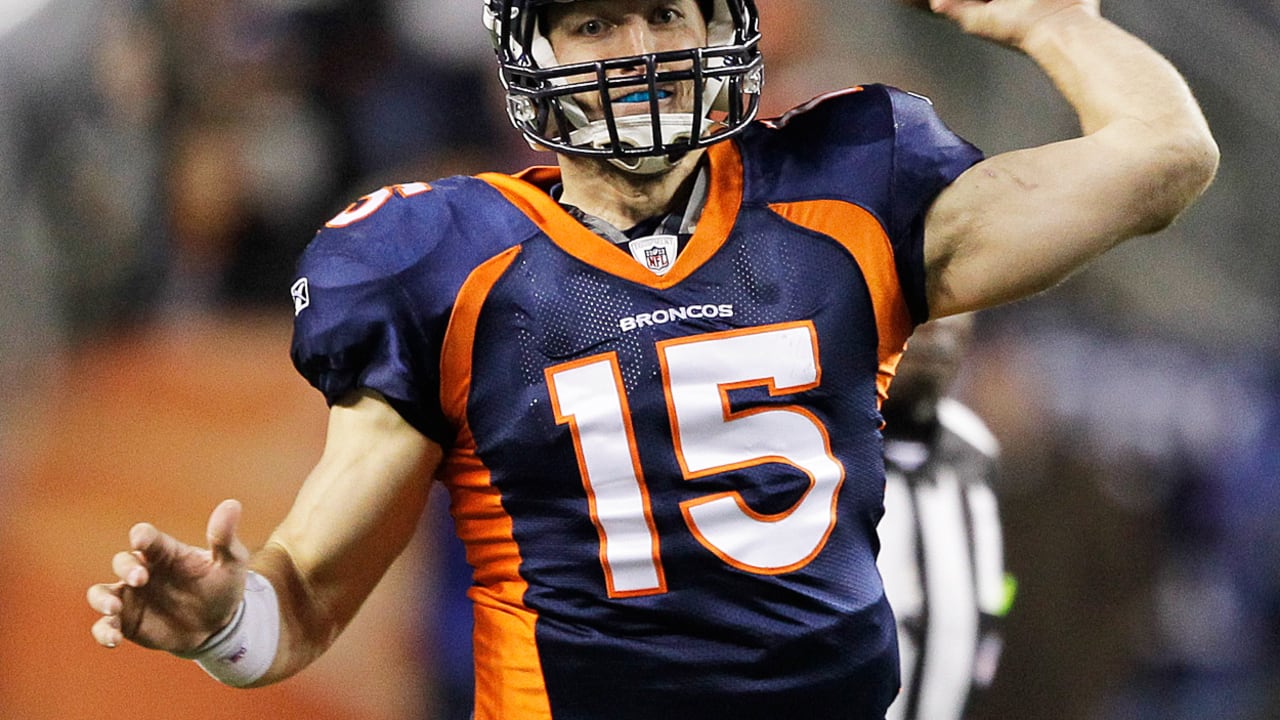Tim Tebow signs with Philadelphia Eagles