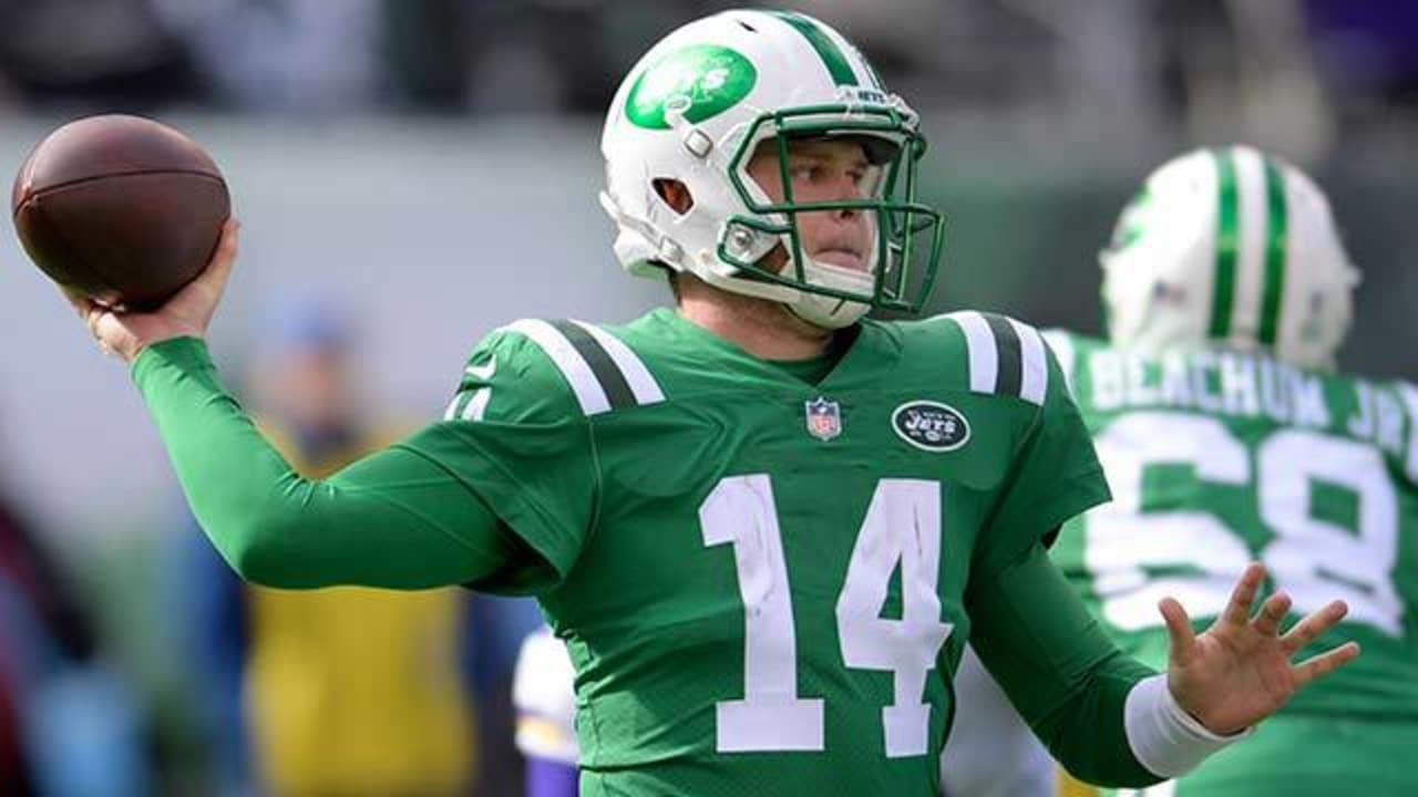 Ian Rapoport: New York Jets QB Sam Darnold is expected to start Week 14