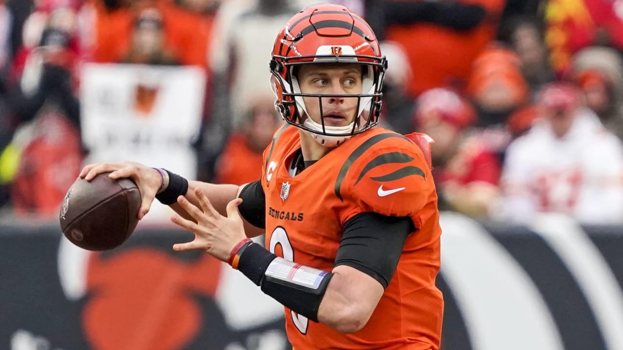 Cincinnati Bengals quarterback Joe Burrow's 39-yard rainbow pass lands ...
