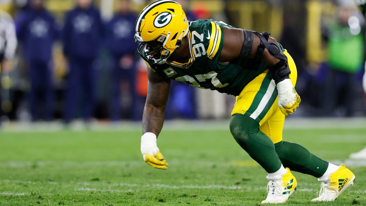 Green Bay Packers defensive lineman Kenny Clark lowers the boom on Los ...