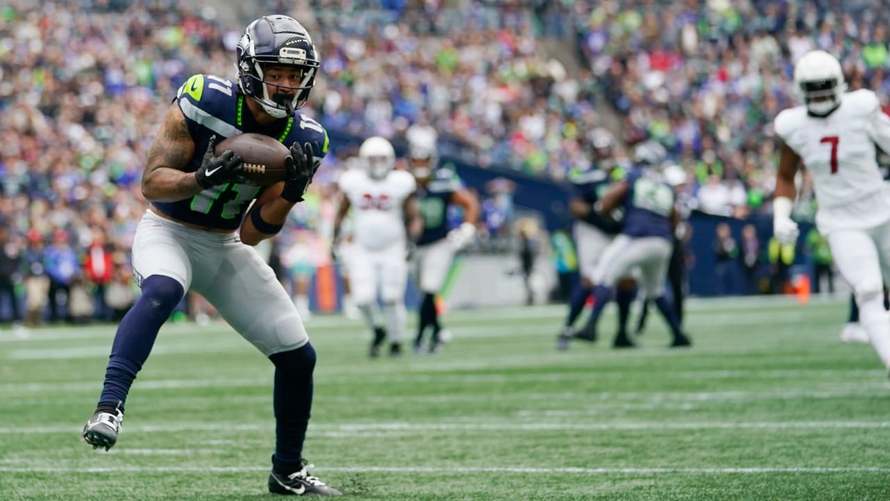 Seattle Seahawks wide receiver Jaxon Smith-Njigba is wide open on 28 ...
