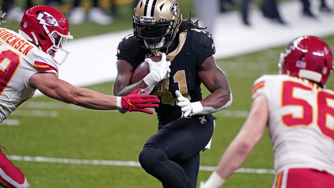 New Orleans Saints running back Alvin Kamara muscles through slew of ...
