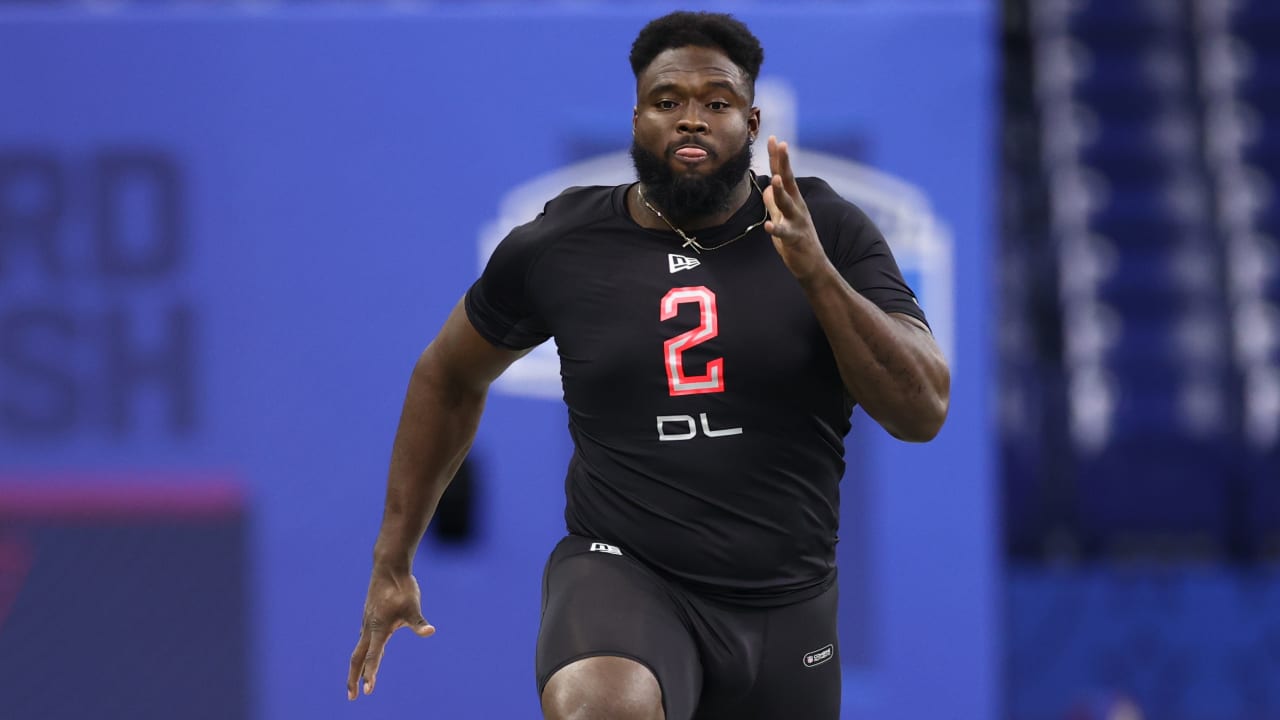 Defensive lineman Matthew Butler runs an official 5.00-second 40-yard ...