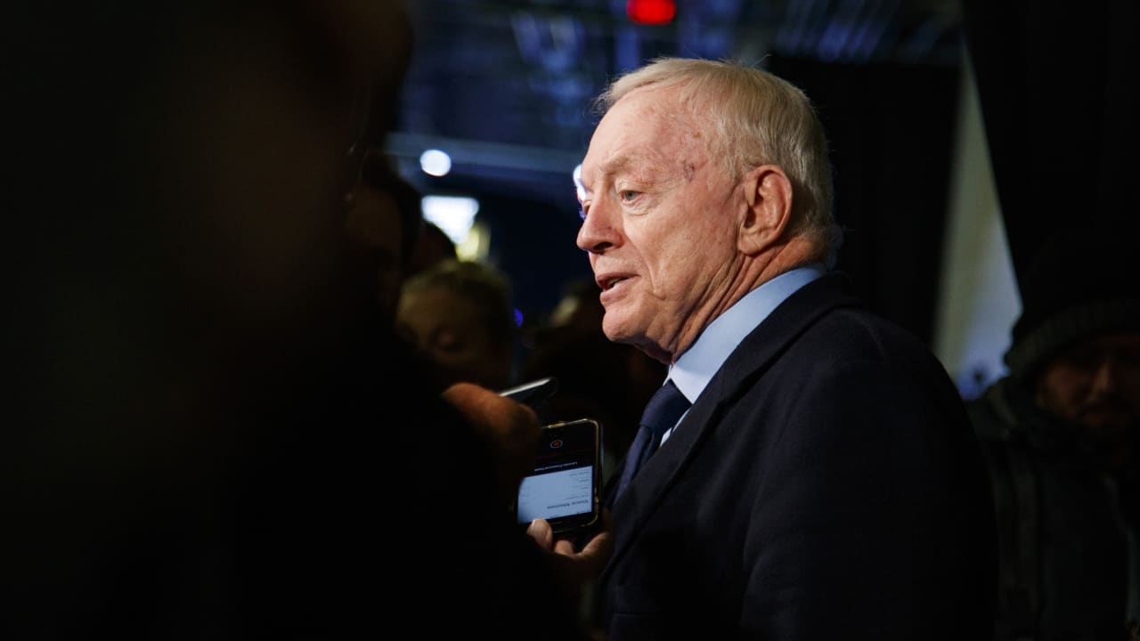'Big day' as Jerry Jones leads reopening of Cowboys offices