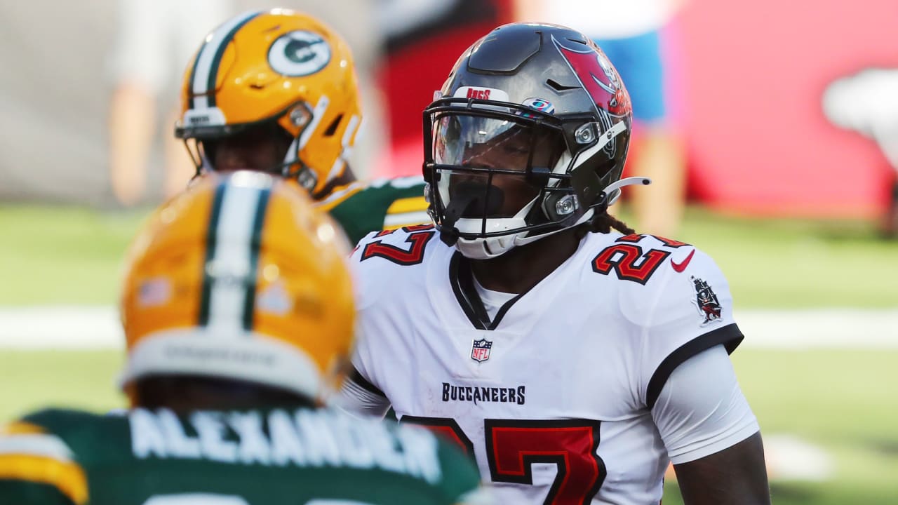 Tampa Bay Buccaneers immediately capitalize on INT with running back ...