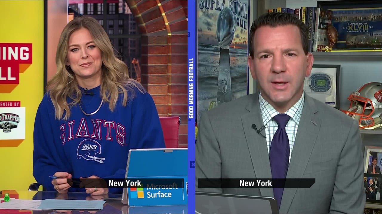 NFL Network Insider Ian Rapoport: Philadelphia Eagles quarterback Jalen Hurts had brace on knee ...