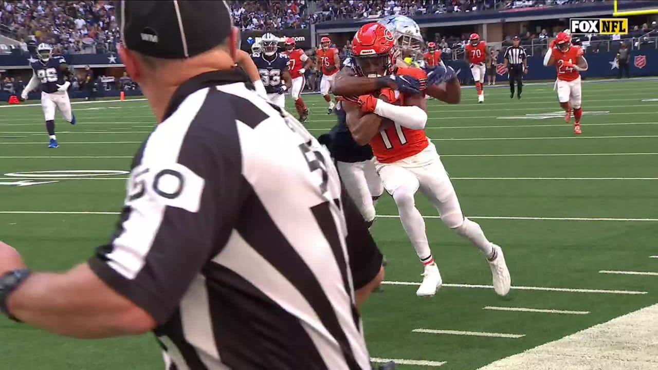 Chicago Bears wide receiver Darnell Mooney breaks through Dallas ...