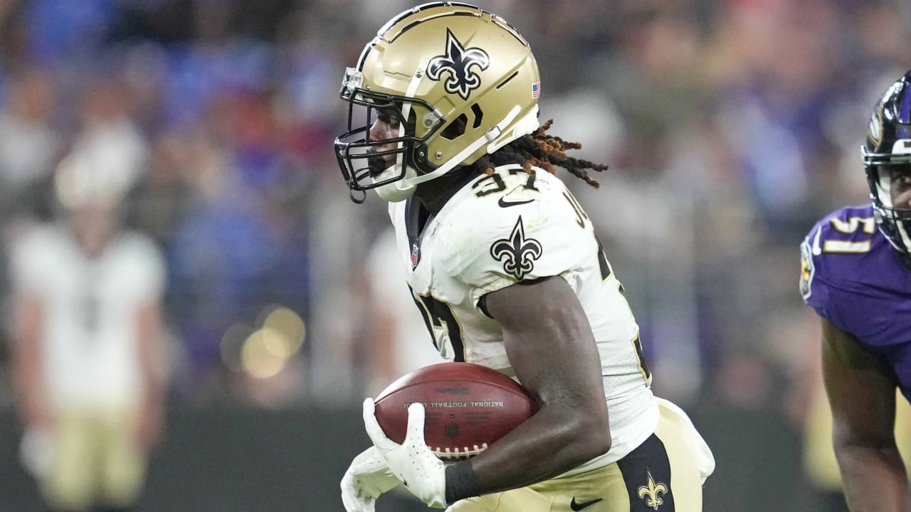 New Orleans Saints running back Tony Jones Jr. hits turbo for 18-yard ...