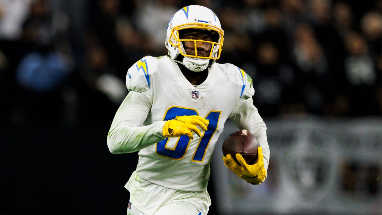 Chargers signing WR Mike Williams to three-year, $60 million contract