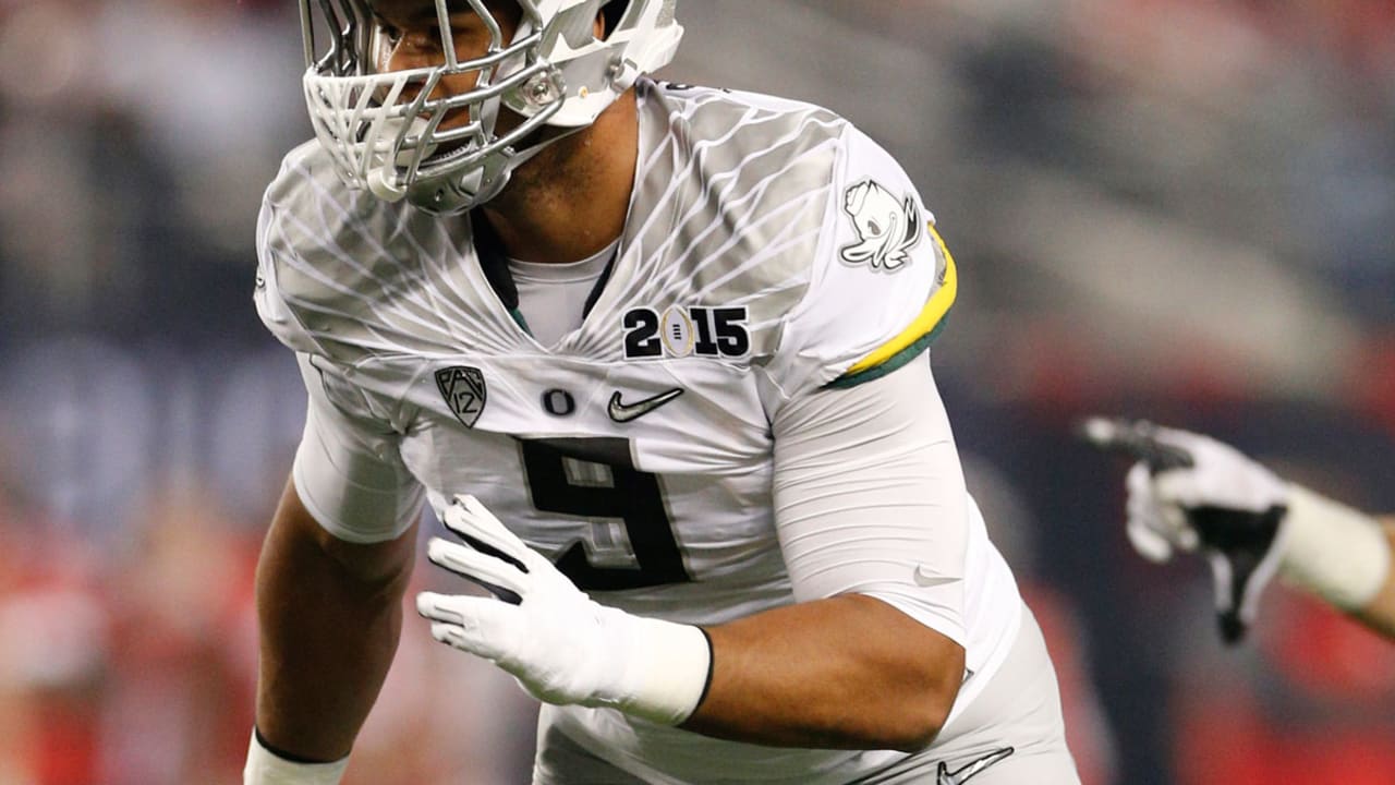 Niners' Arik Armstead on critics: 'Fuel to the fire'