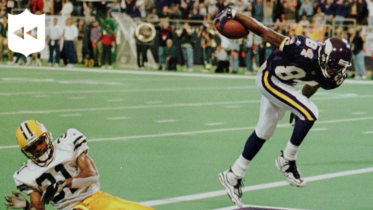 Minnesota Vikings wide receiver Randy Moss' rookie standout game vs ...