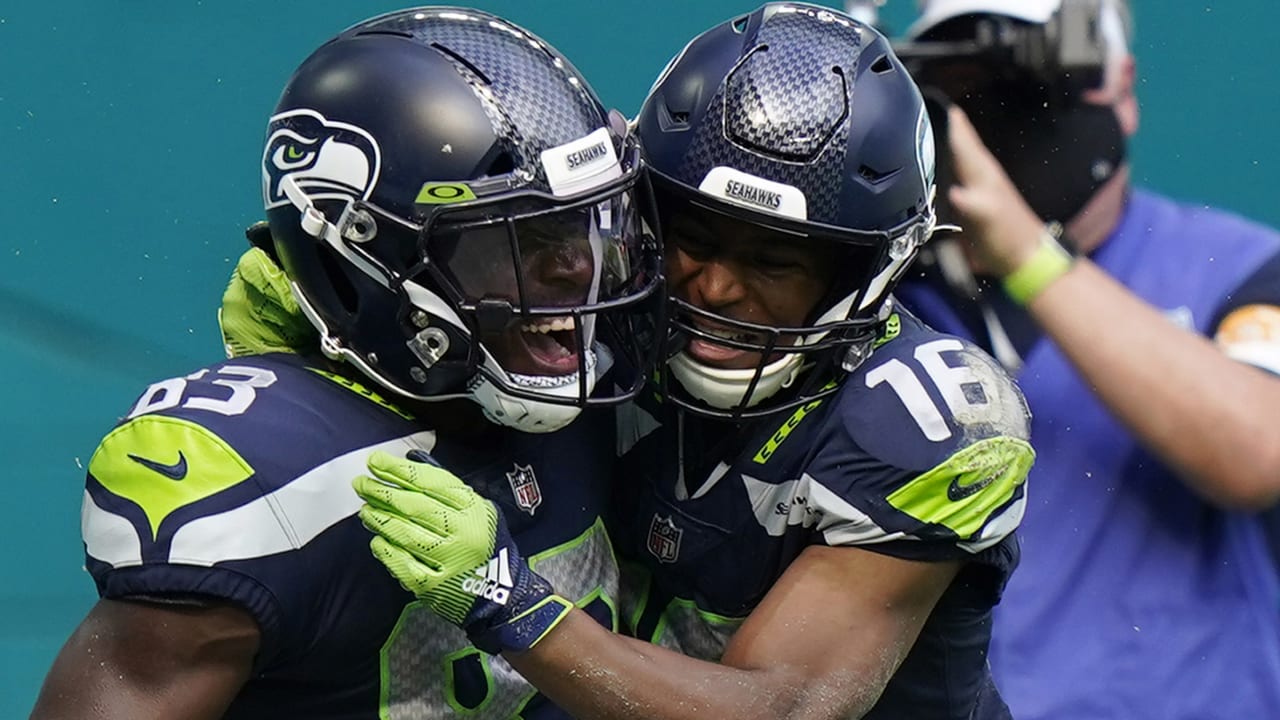 Can't-Miss Play: Seattle Seahawks quarterback Russell Wilson puts his ...