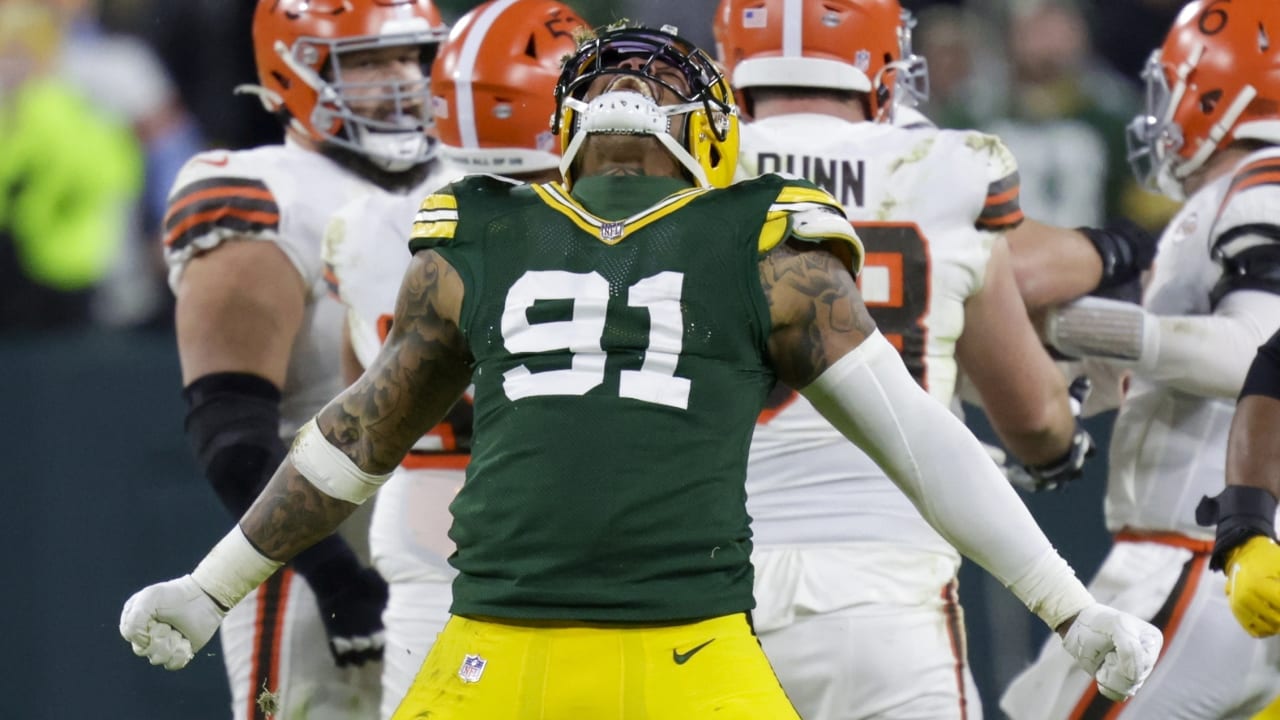 Green Bay Packers wreak interior havoc on linebacker Preston Smith's 2 ...