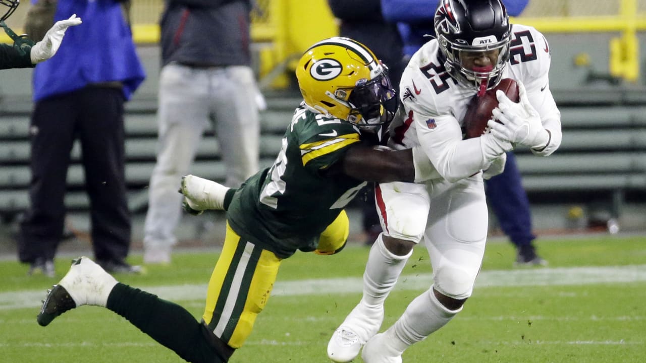 Green Bay Packers safety Raven Greene flies in to take down Atlanta ...