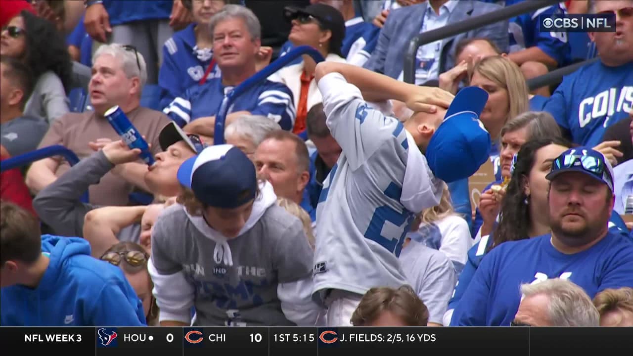 Kansas City Chiefs cornerback L'Jarius Sneed AMBUSHES Indianapolis ...