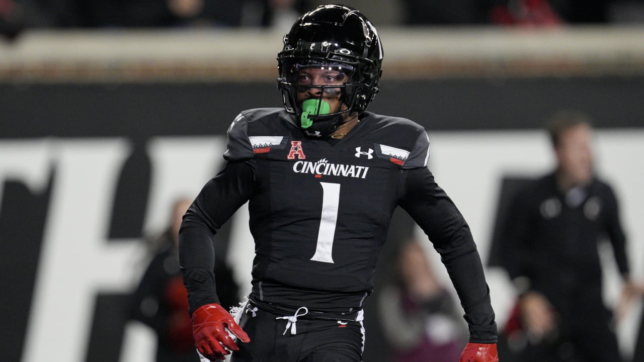 Las Vegas Raiders select wide receiver Tre Tucker with No. 100 pick in ...