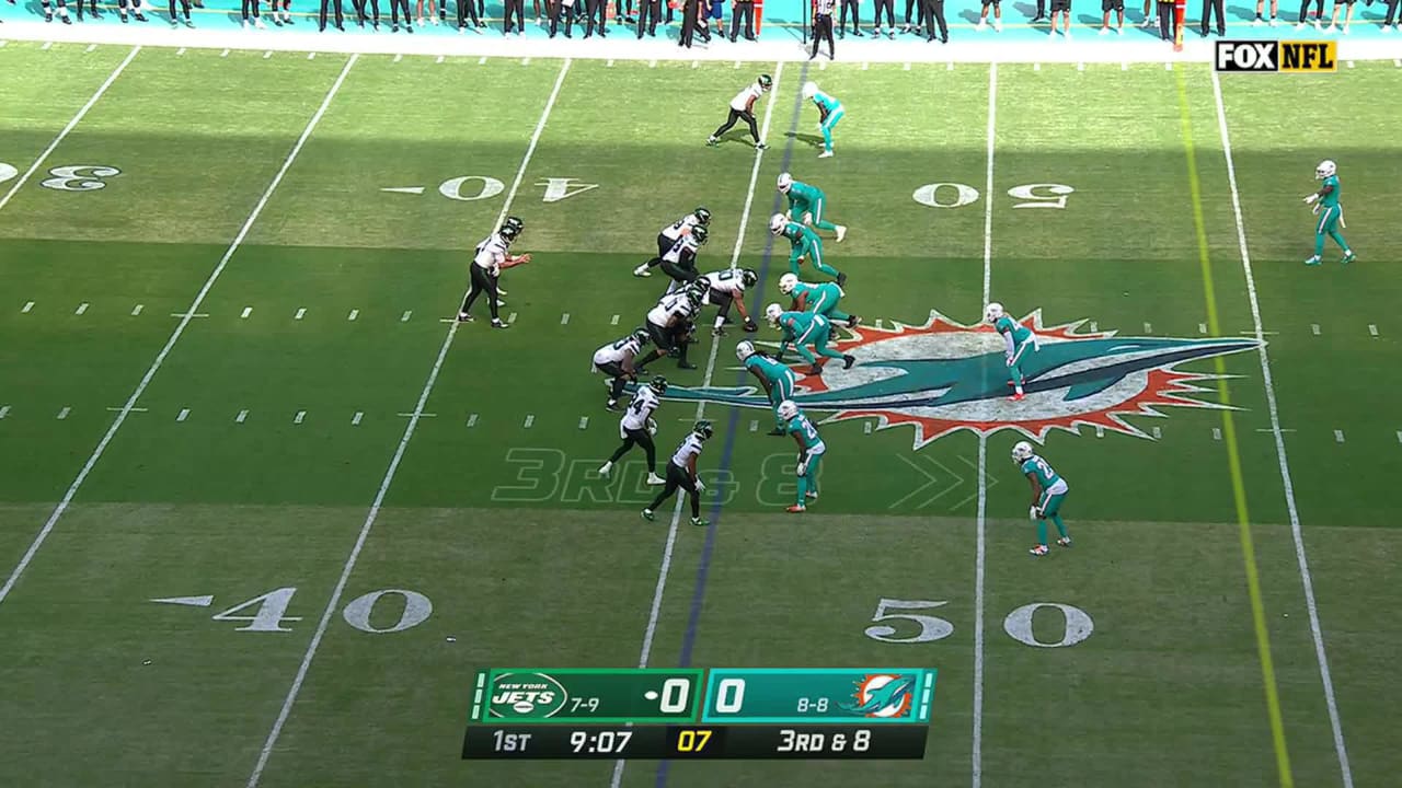 New York Jets wide receiver Elijah Moore's toe-tap catch goes for 15 ...