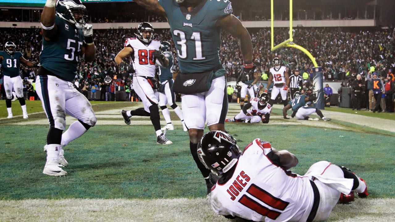 Philadelphia Eagles' D shuts down Falcons' late push to advance