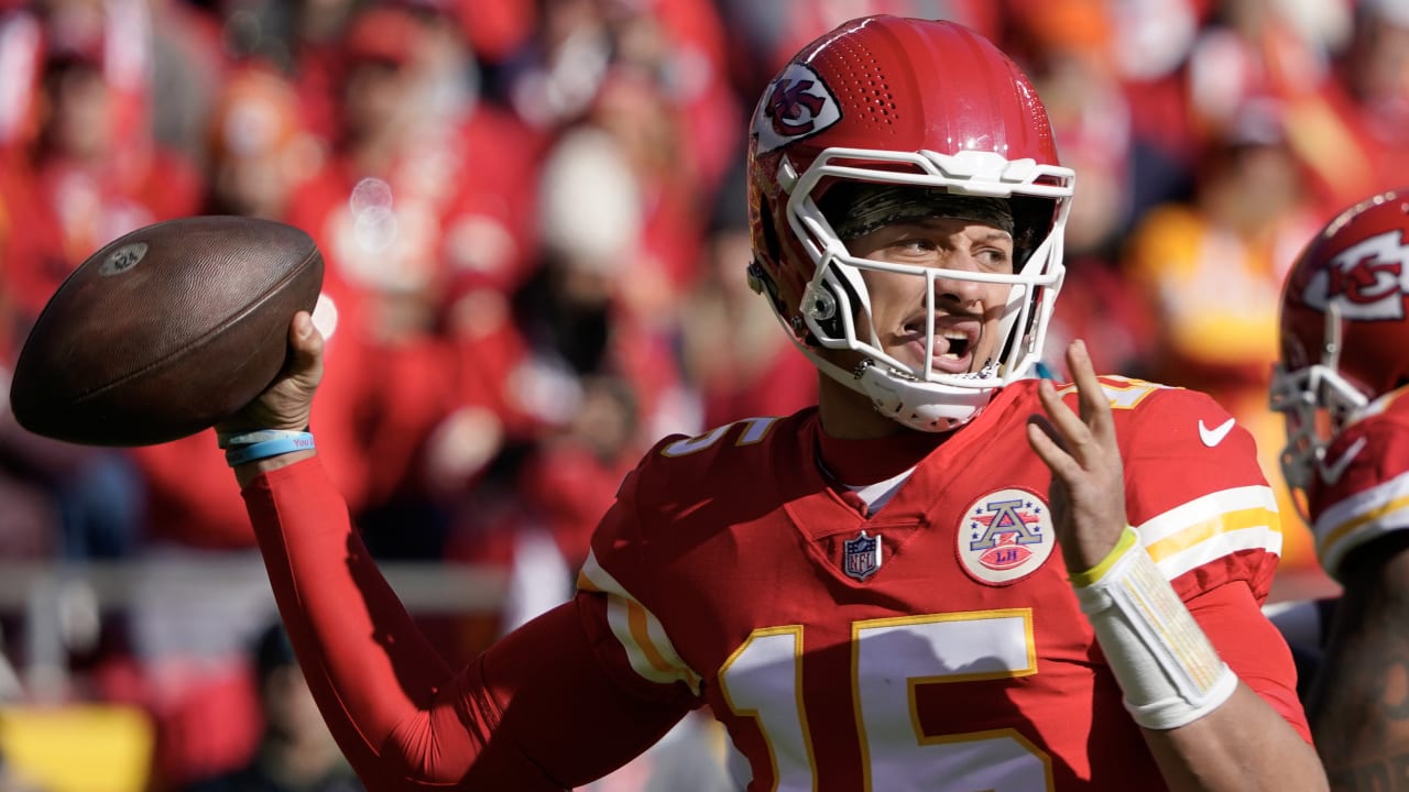 Kansas City Chiefs quarterback Patrick Mahomes' 25-yard laser to wide receiver JuJu Smith ...