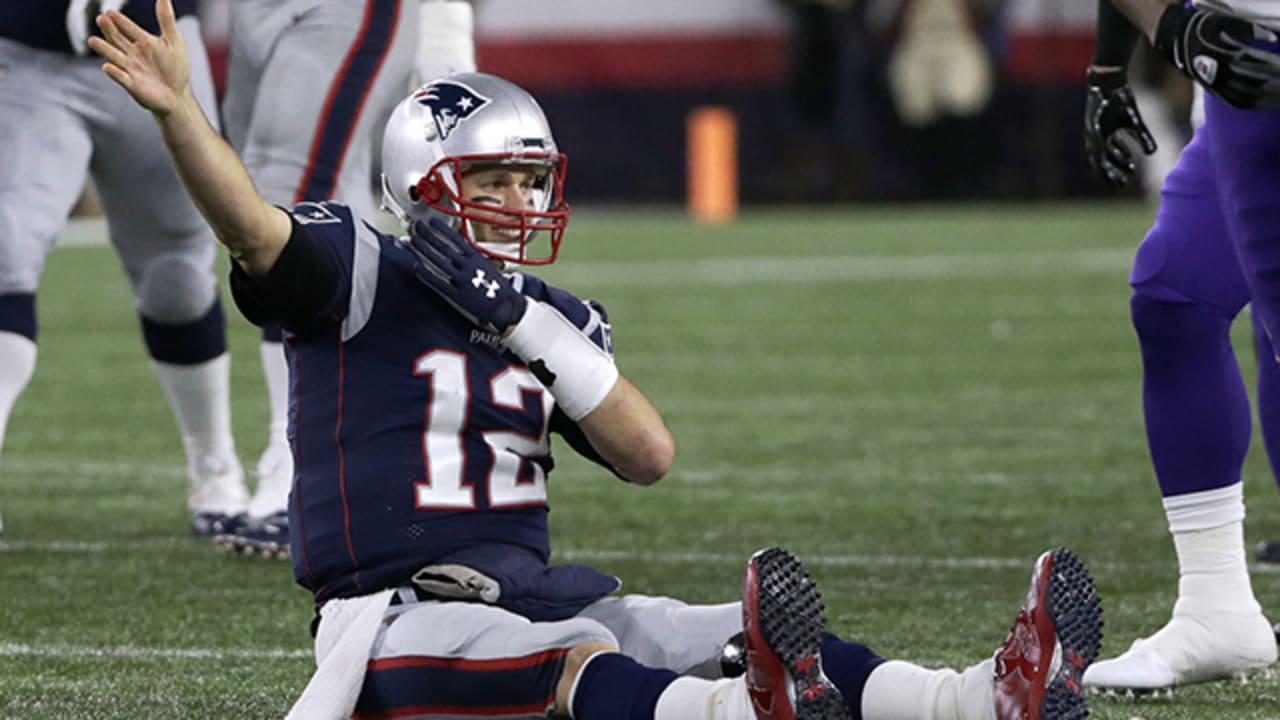 Tom Brady reaches 1,000 career rushing yards