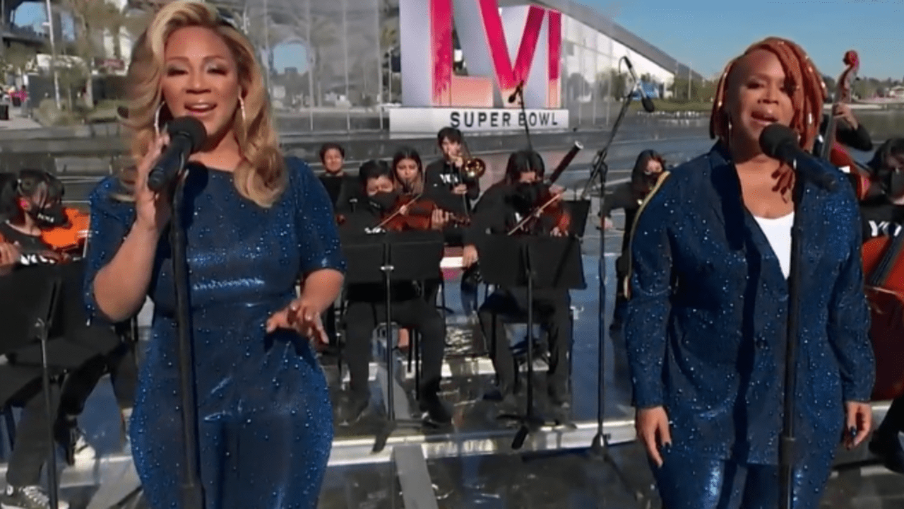 Urban contemporary gospel duo Mary Mary and Youth Orchestra perform ...