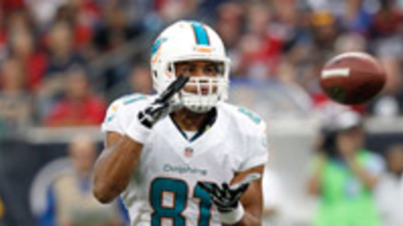 Dustin Keller visiting New England Patriots