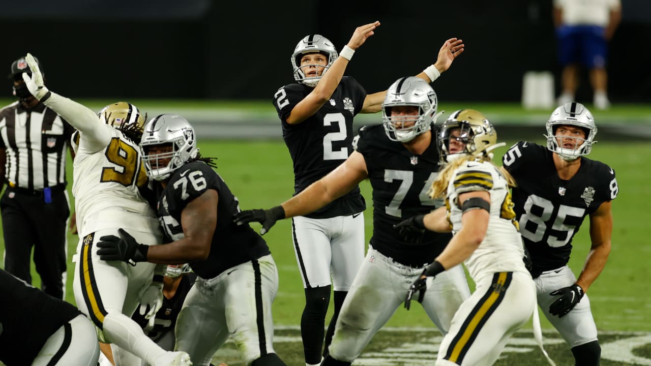 Las Vegas Raiders kicker Daniel Carlson DRILLS 54-yard FG to give ...
