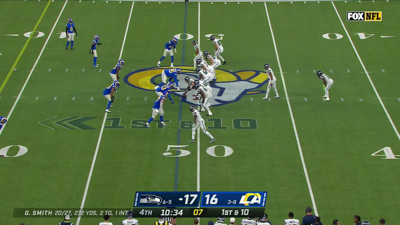Seattle Seahawks quarterback Geno Smith locates WIDE-open wide receiver ...