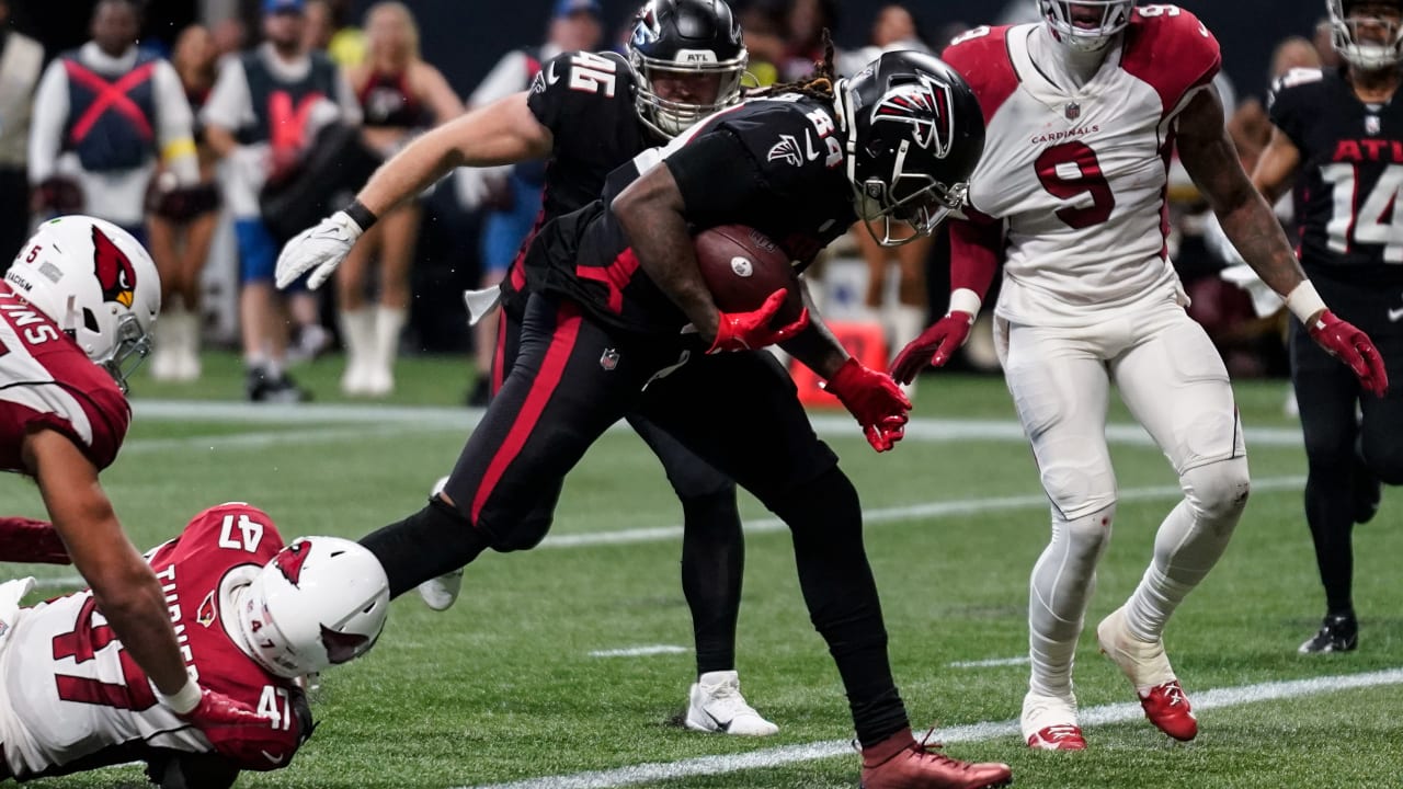 Atlanta Falcons running back Cordarrelle Patterson powers it in for 5 ...